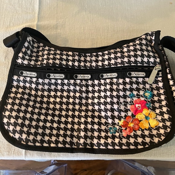 Lesportsac | Bags | Leslie Side Body Bag | Poshmark